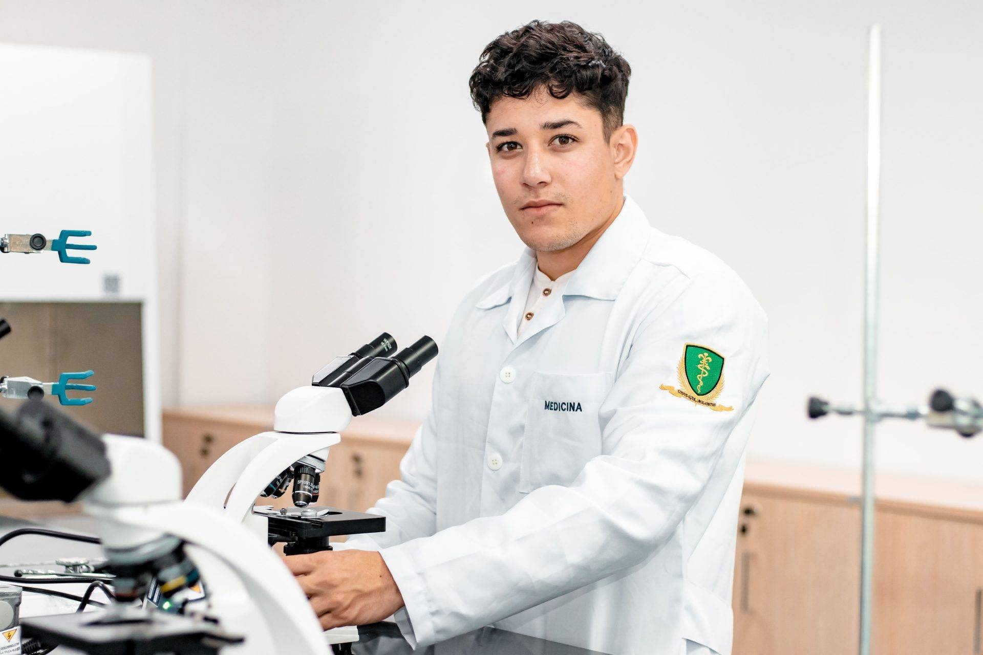 O Símbolo da Faculdade de Medicina - Unex - Você em evolução